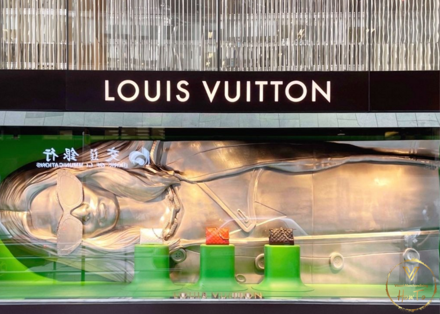 The Best Window Displays in 2021 - visualmerchandisinghowto.com