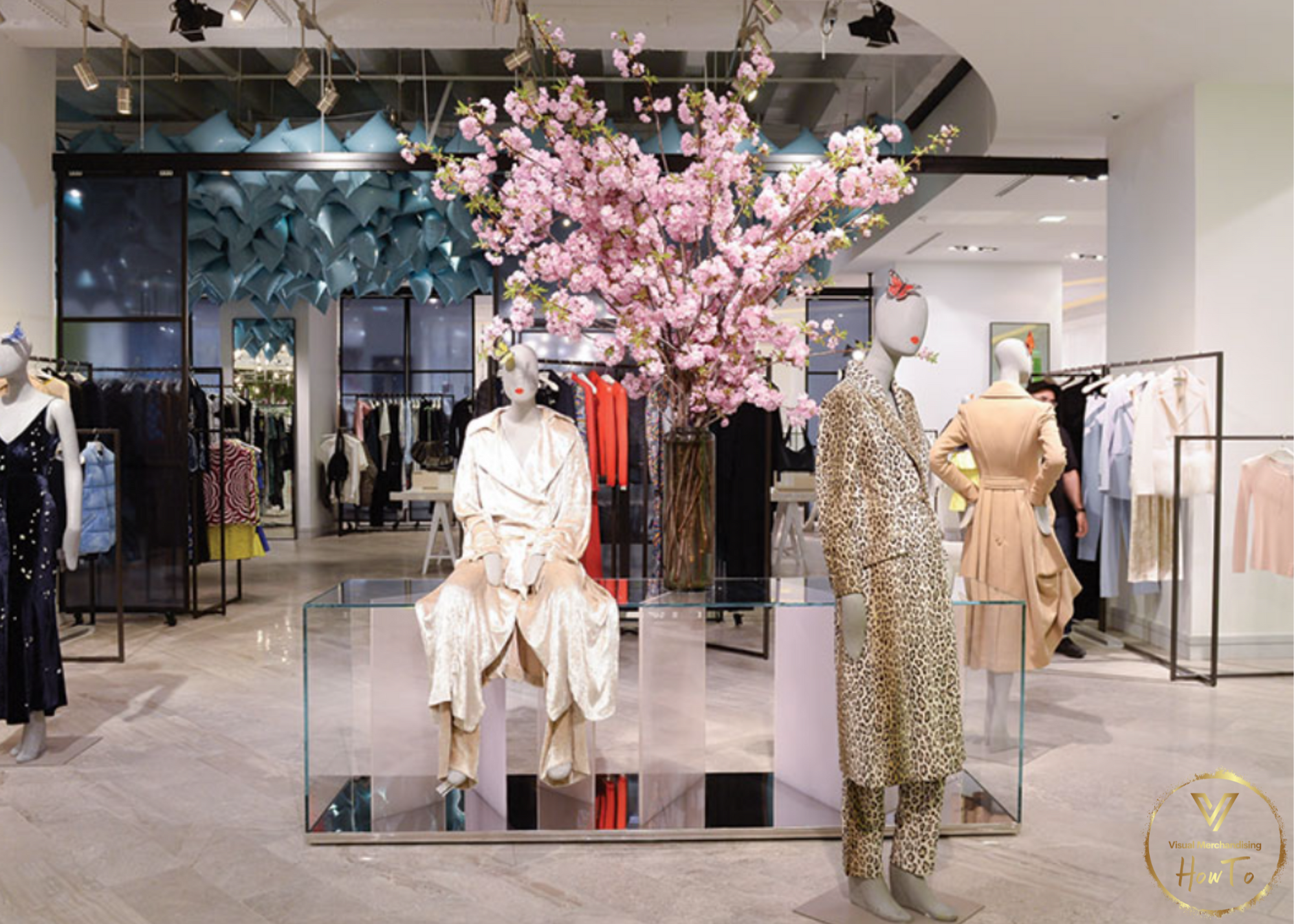 How to Create an Attractive Visual Store Display ...