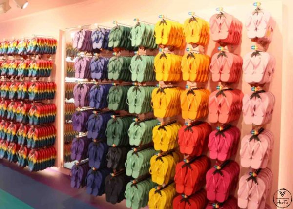 VMHT- Color Blocking Example 1 - visualmerchandisinghowto.com