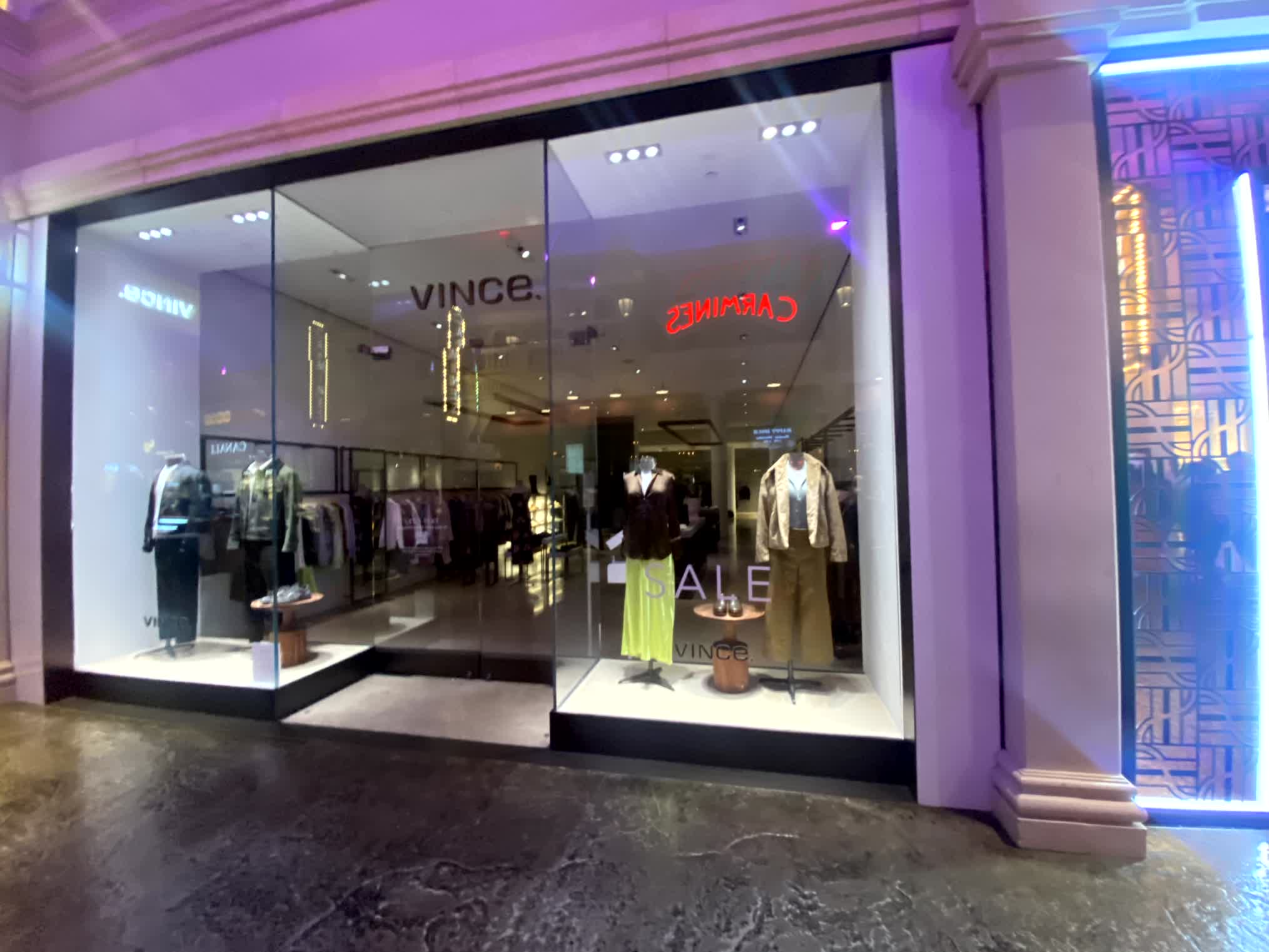 Vince Store Window Display at The Forum in Ceasar's Palace Las Vegas ...