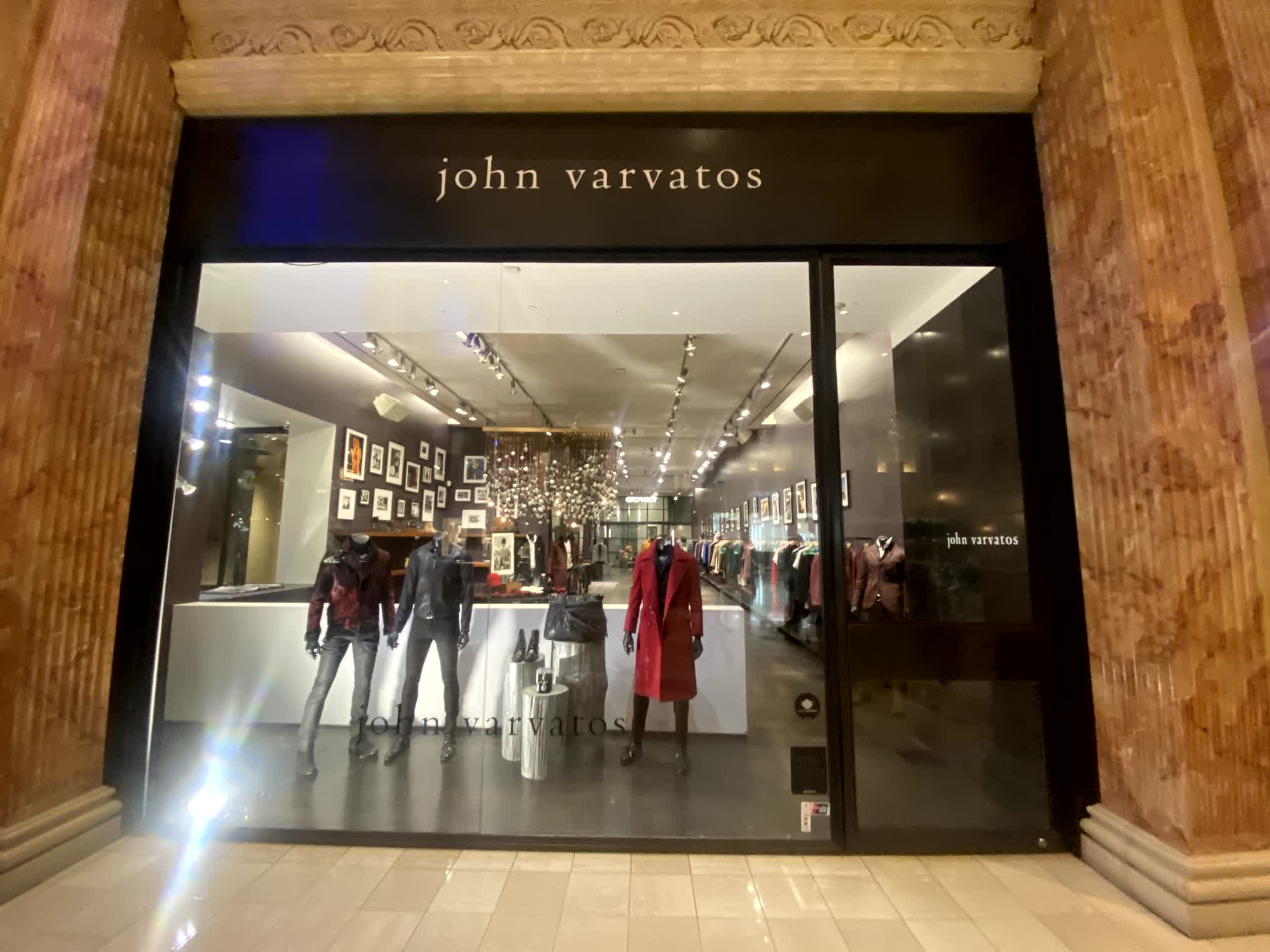 John Varvatos Store Window Display at The Forum in Ceasar's Palace Las ...