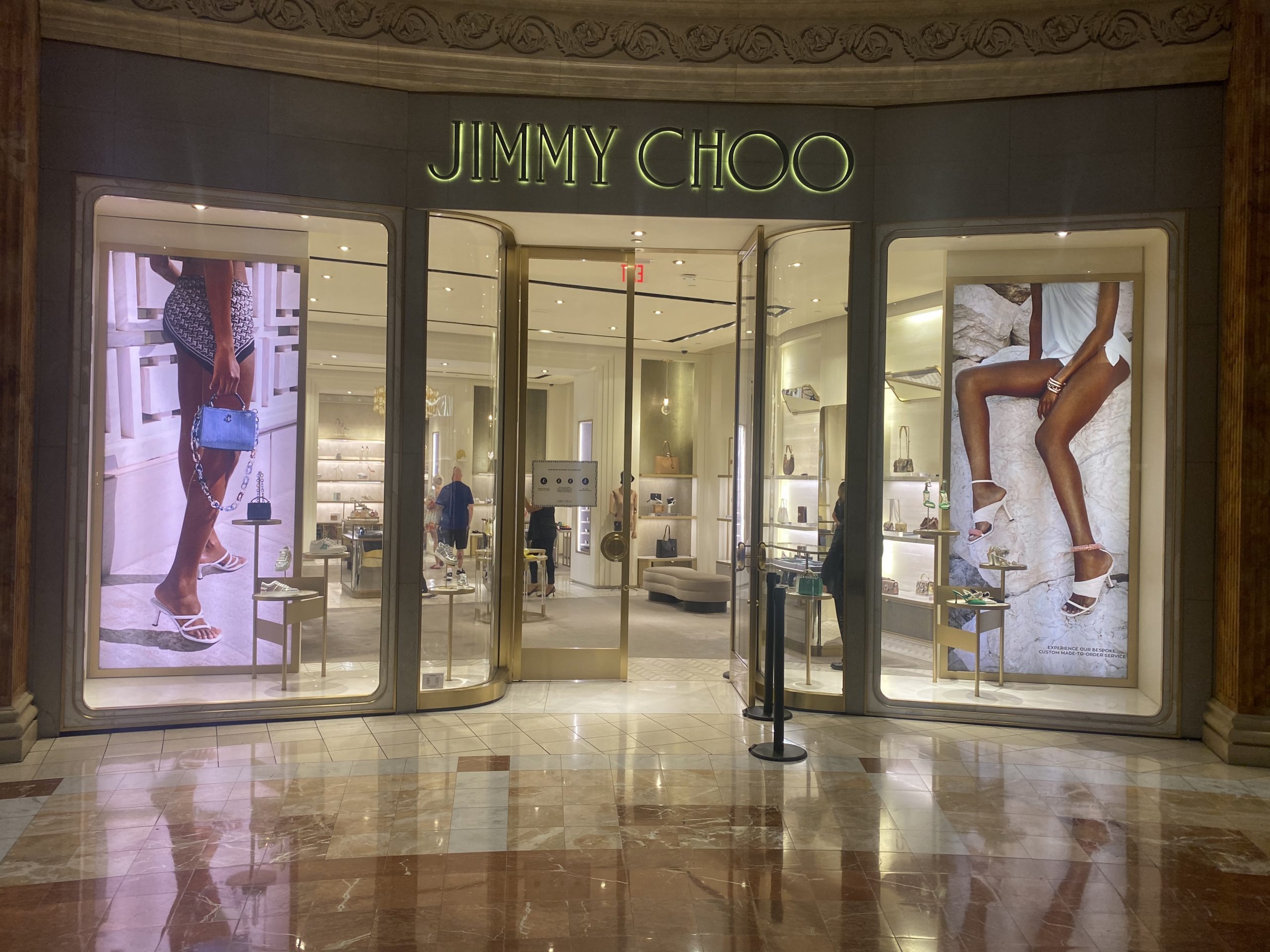 Jimmy Choo Store Window Display at The Forum in Ceasar's Palace Las ...